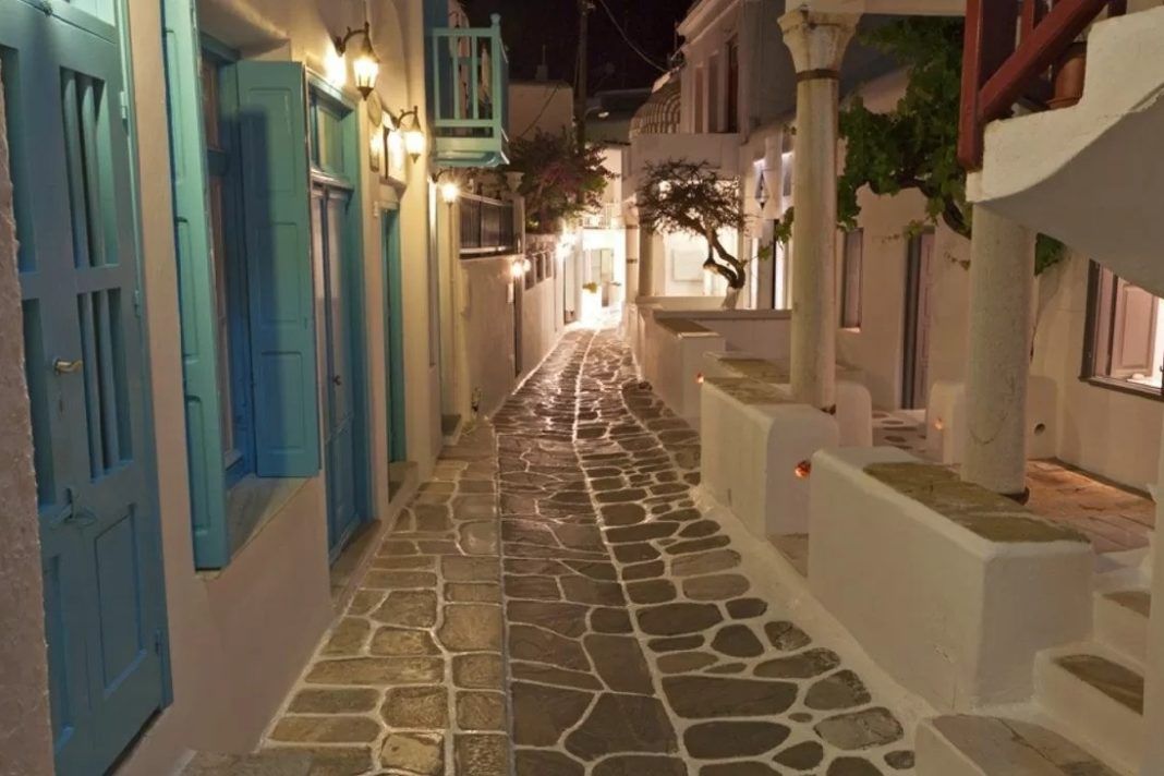 Τα Μυκονιάτικα σοκάκια στους πιο όμορφους δρόμους του κόσμου ...